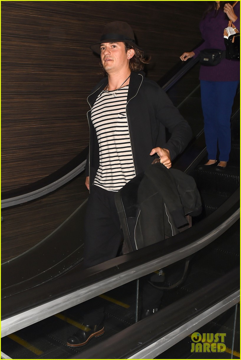 Orlando Bloom Grabs Himself During Tricky 'Hobbit' Stunt, Jokes That He ...