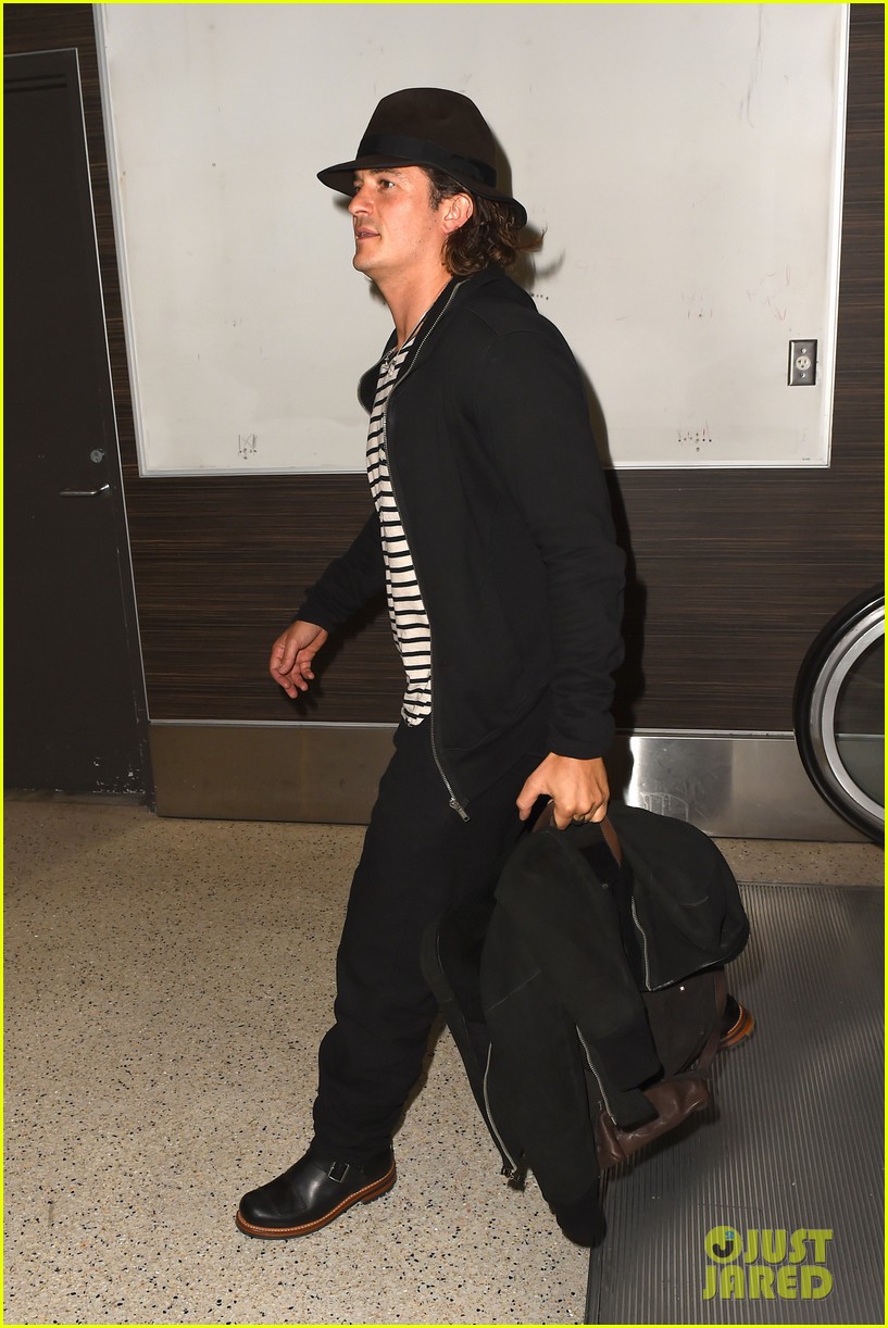 Orlando Bloom Grabs Himself During Tricky 'Hobbit' Stunt, Jokes That He ...