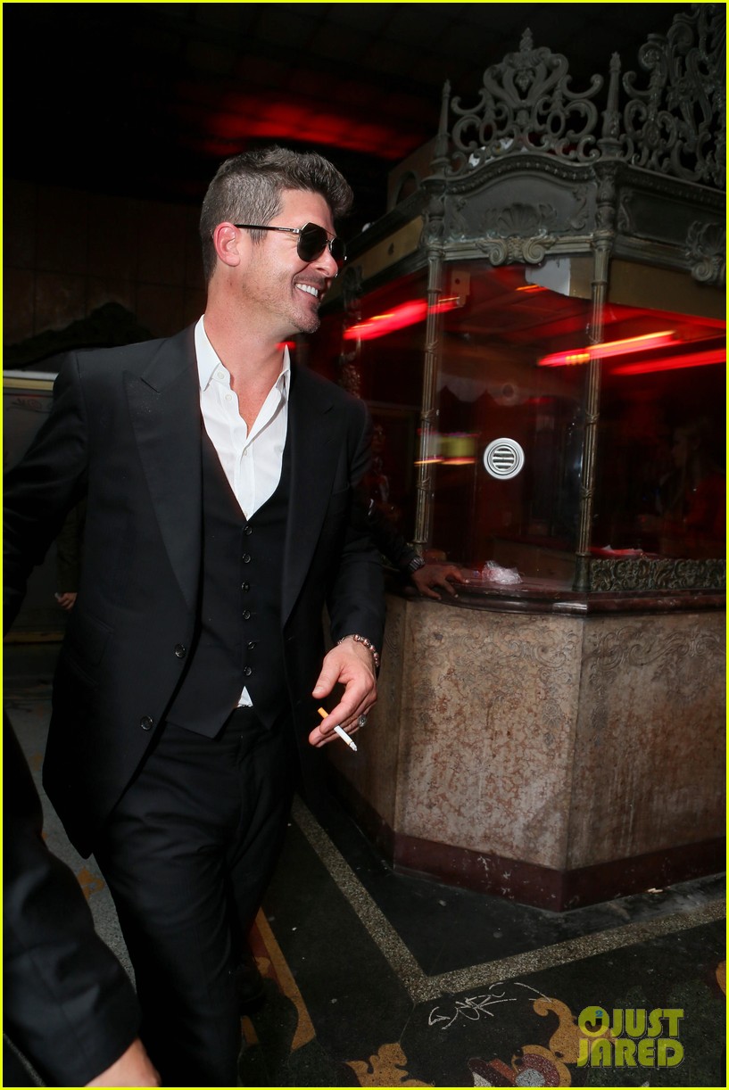 Gerard Butler is His Mystery Girlfriend's Knight on Halloween: Photo ...