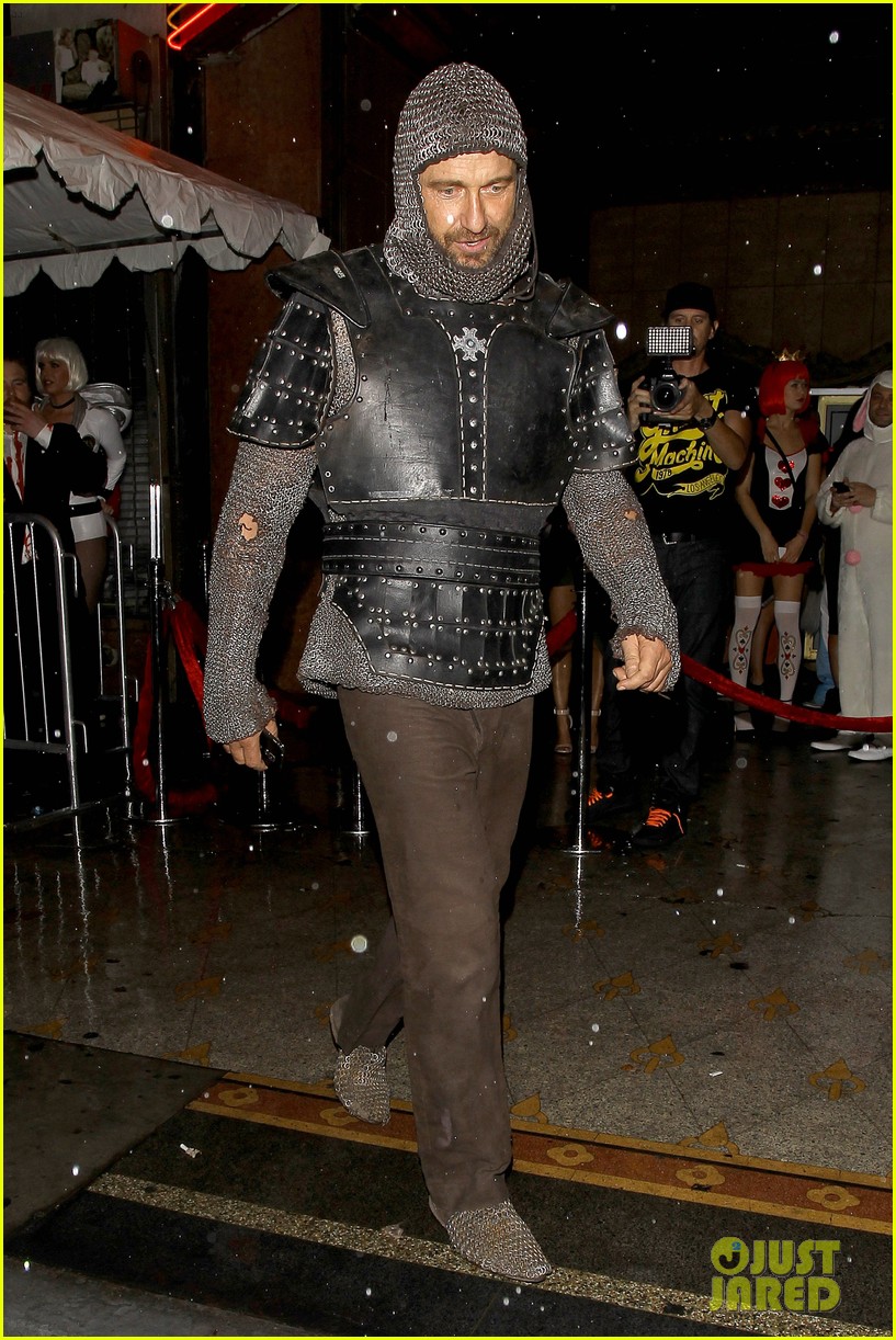 Gerard Butler is His Mystery Girlfriend's Knight on Halloween: Photo ...