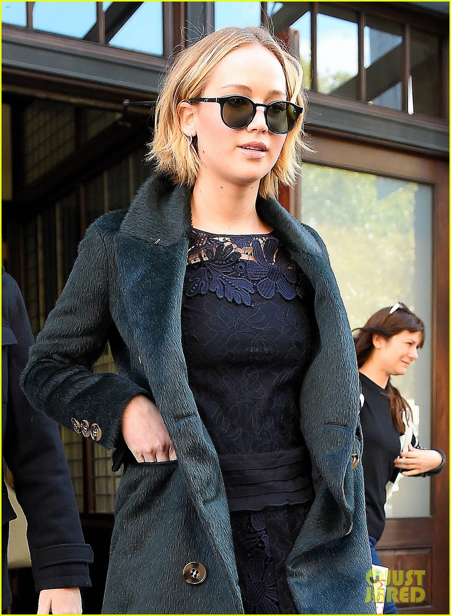 Jennifer Lawrence Admits Skinning Squirrel on 'Colbert Report': Photo ...