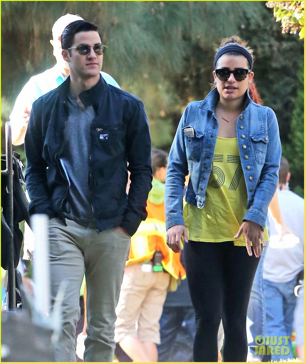 Lea Michele & Darren Criss Get Egged On Fun 'Glee' Set: Photo 3245996 ...