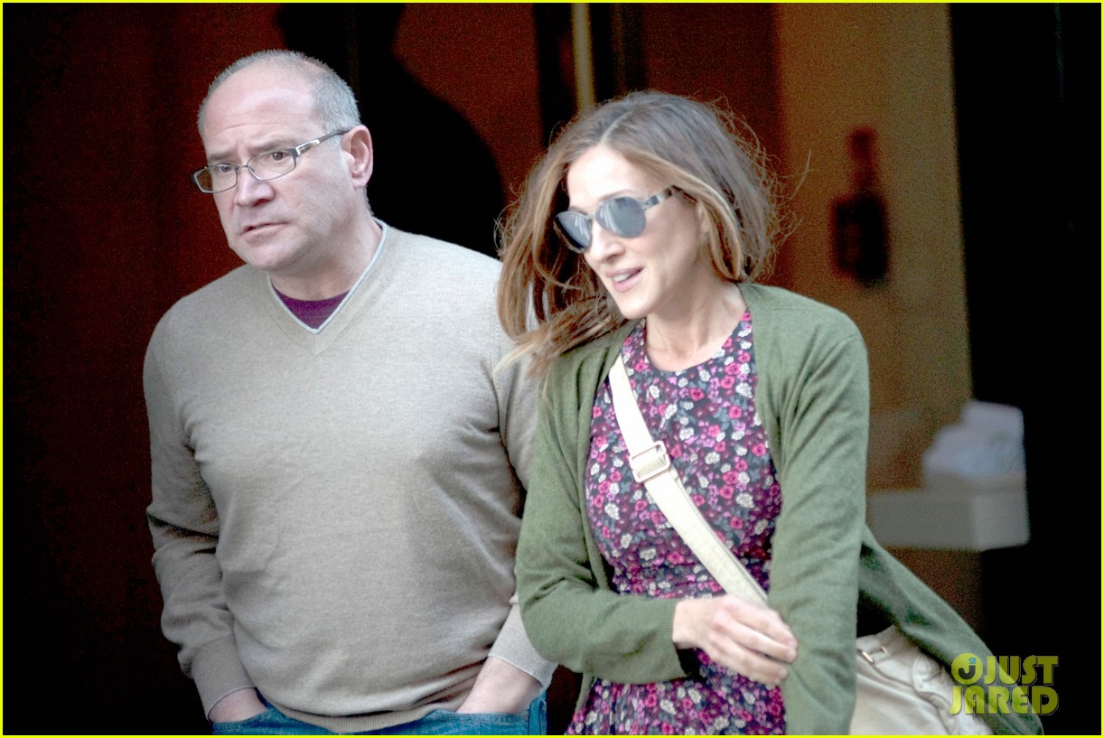 Sarah Jessica Parker Brings 'Hocus Pocus' with Her to Rome: Photo ...