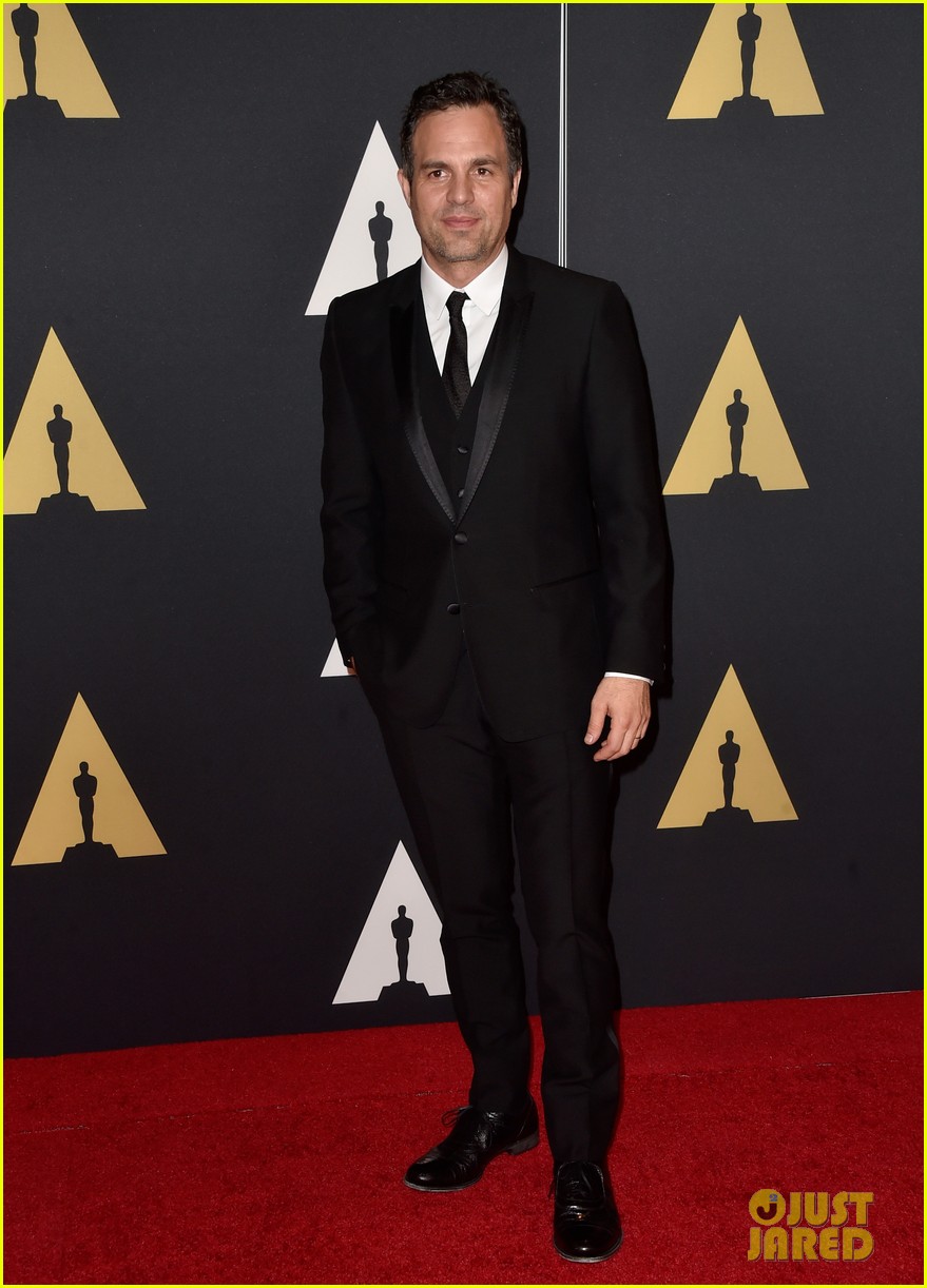 Robert Downey Jr. & Mark Ruffalo Make it a Marvel Night at the ...