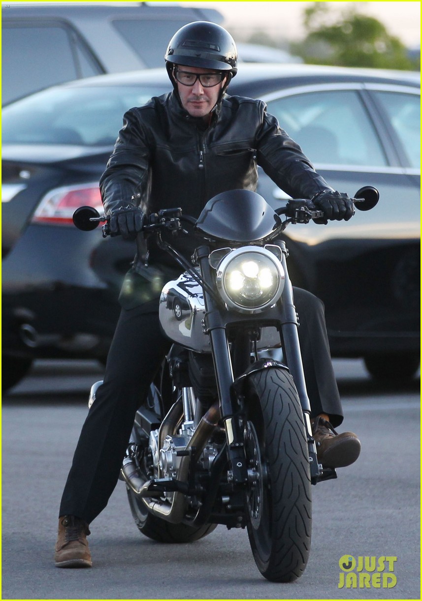 Keanu Reeves Is Clean-Shaven Once Again!: Photo 3235182 | Keanu Reeves ...