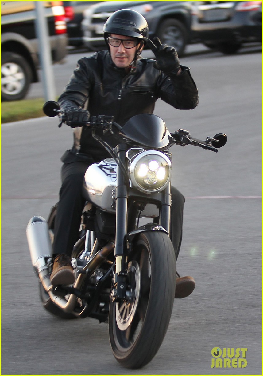 Keanu Reeves Is Clean-Shaven Once Again!: Photo 3235183 | Keanu Reeves ...