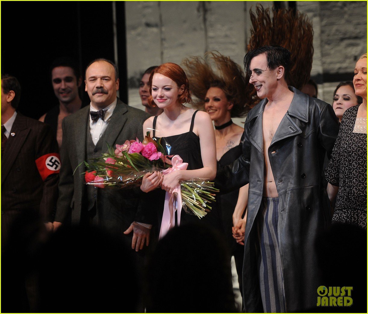 Emma Stone Takes Her Opening Night Bow in 'Cabaret'!: Photo 3240530 ...