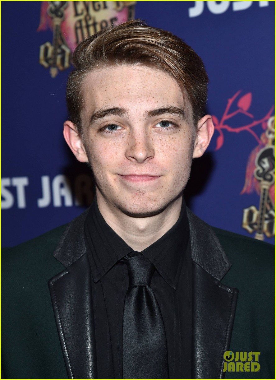 Joey King, Peyton List, Sabrina Carpenter & More Fresh Faces Hit Just ...