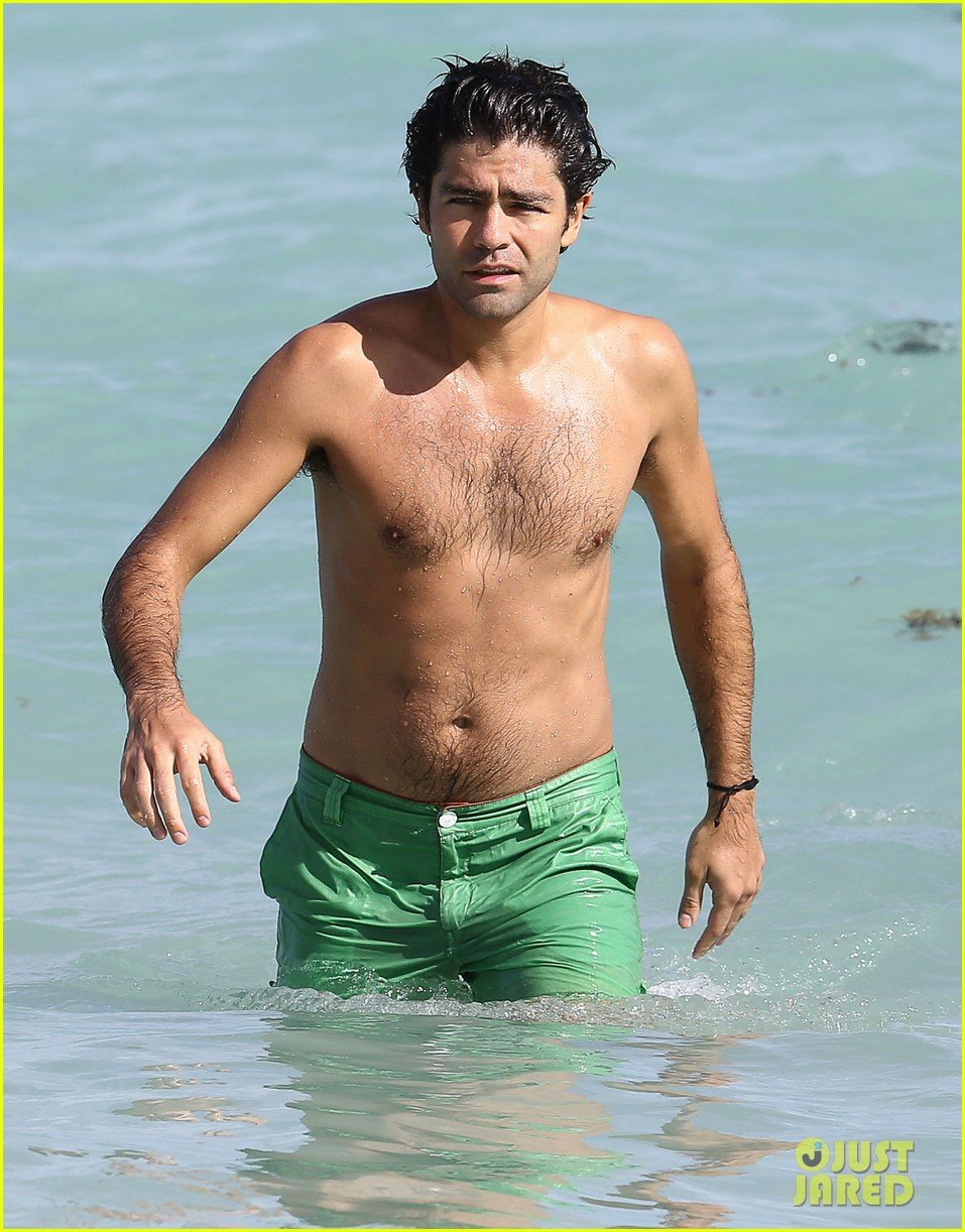 Adrian Grenier Gets Shirtless & Wet in Miami: Photo 3256542 | Adrian ...