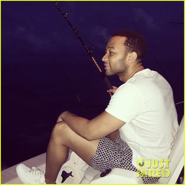 John Legend Spends Christmas Shirtless in the Maldives with Chrissy ...