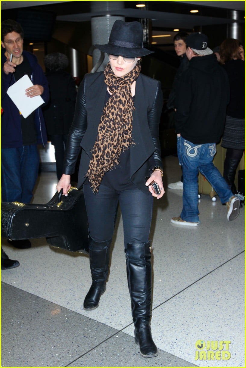 Abbie Cornish Wants Us To See Her As Rapper Dusk When She Isn't Acting ...