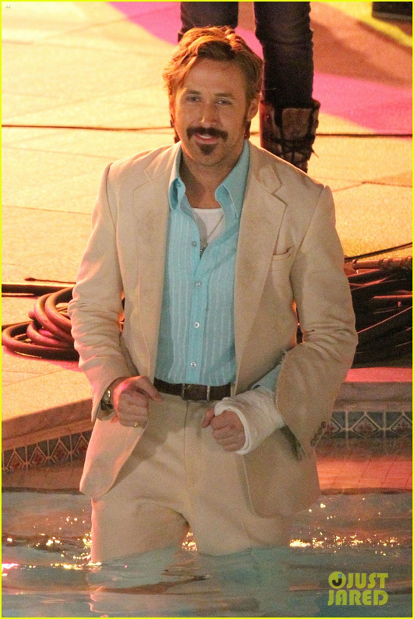 Soakin' Wet Ryan Gosling Heats Up a Freezing Cold Pool For 'Nice Guys ...