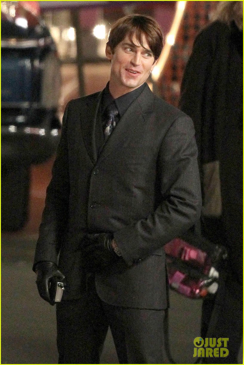 Soakin' Wet Ryan Gosling Heats Up a Freezing Cold Pool For 'Nice Guys ...