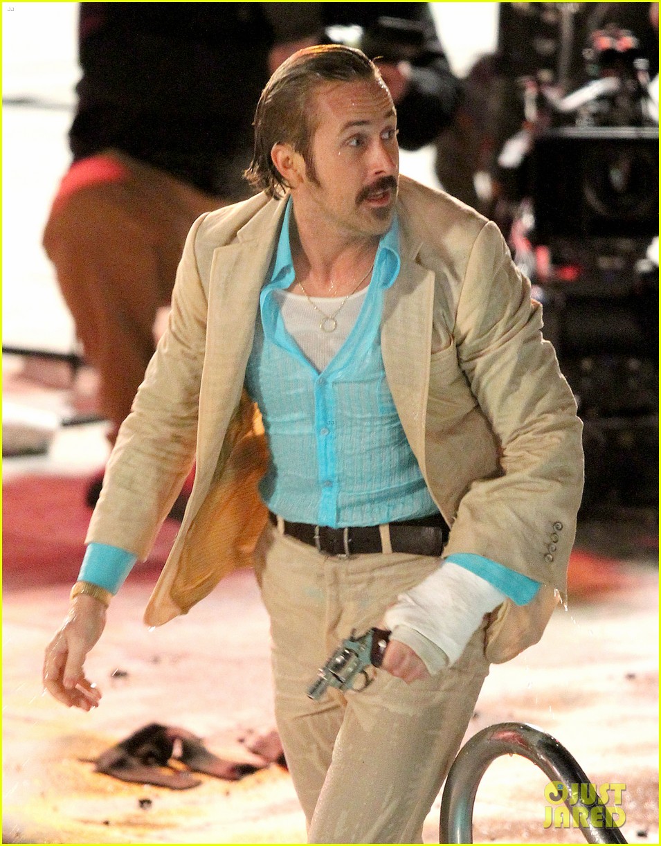 Soakin' Wet Ryan Gosling Heats Up a Freezing Cold Pool For 'Nice Guys ...