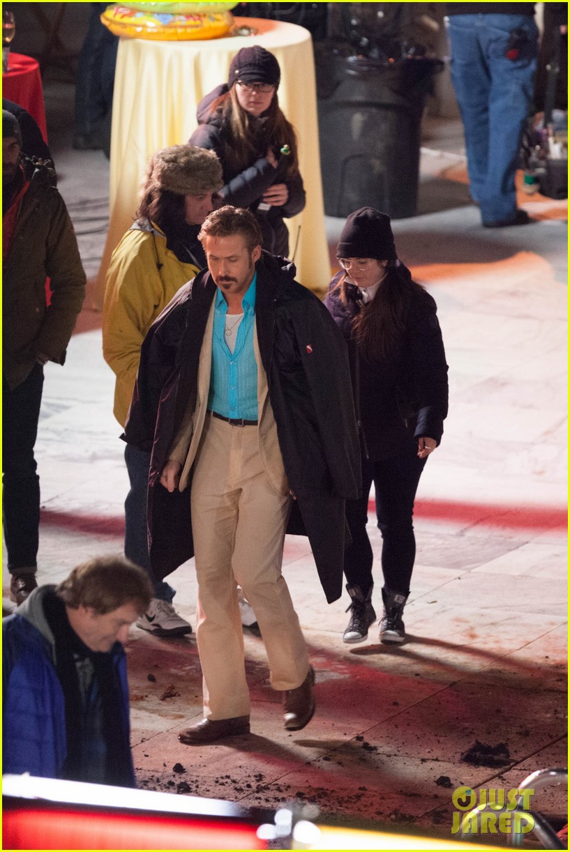 Soakin' Wet Ryan Gosling Heats Up a Freezing Cold Pool For 'Nice Guys ...