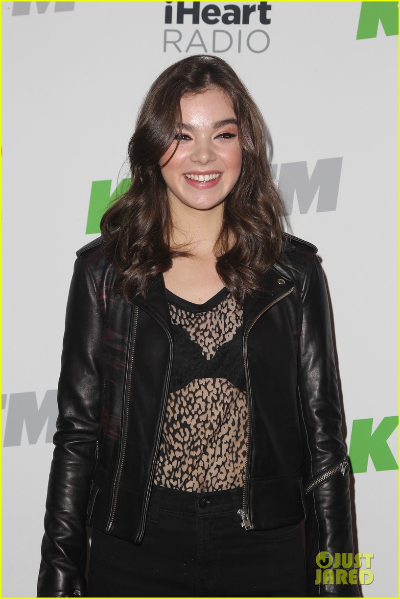 Hailee Steinfeld Rocks Sheer Top For KIIS FM's Jingle Ball: Photo ...