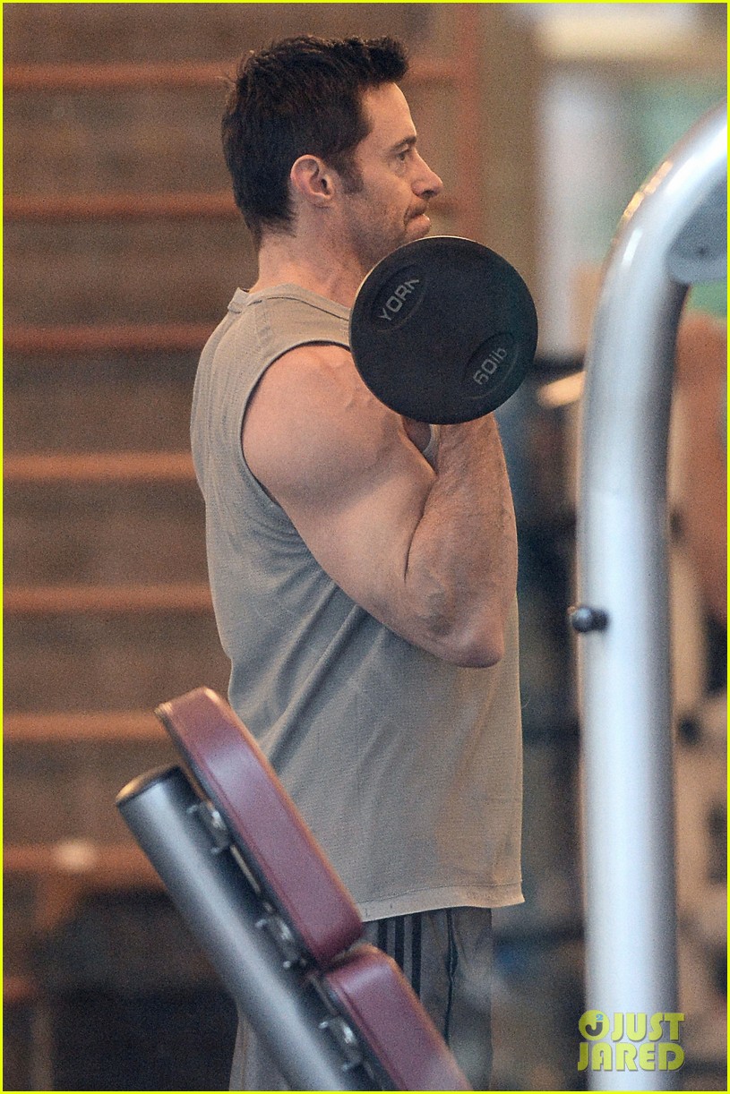 Hugh Jackman Shows Off His Massive Muscles During a Morning Workout: Photo 3268688 | Hugh ...