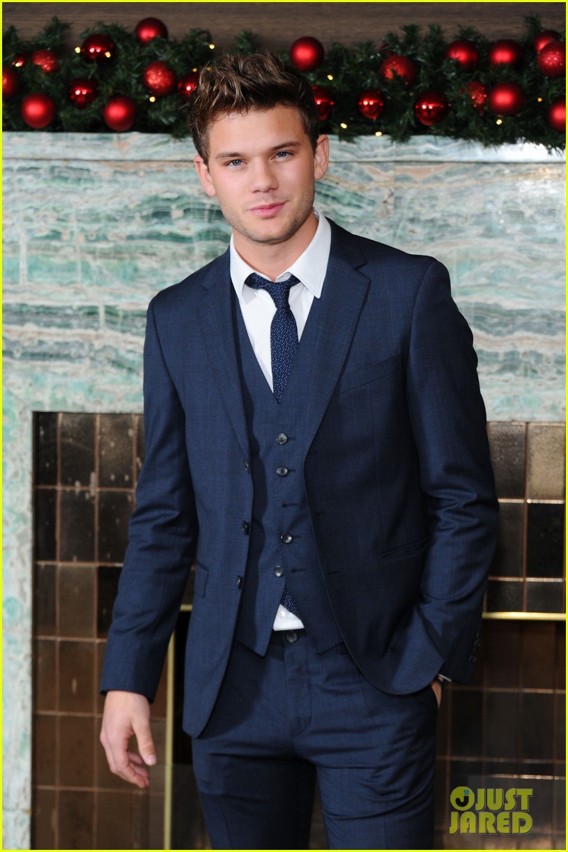 Jeremy Irvine Announces London Critics Circle Award Nods: Photo 3263616 ...