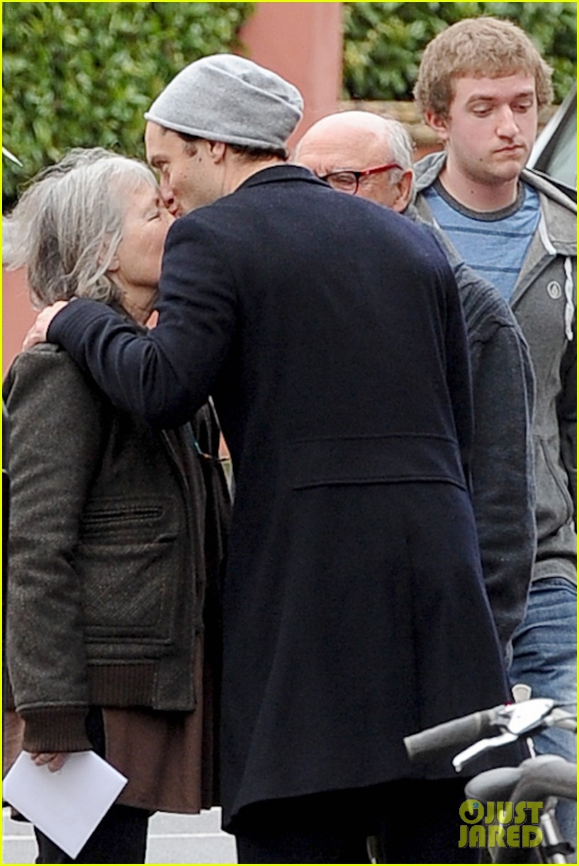 Jude Law Demonstrates 'Backting' - Watch What Happens!: Photo 3264690 ...