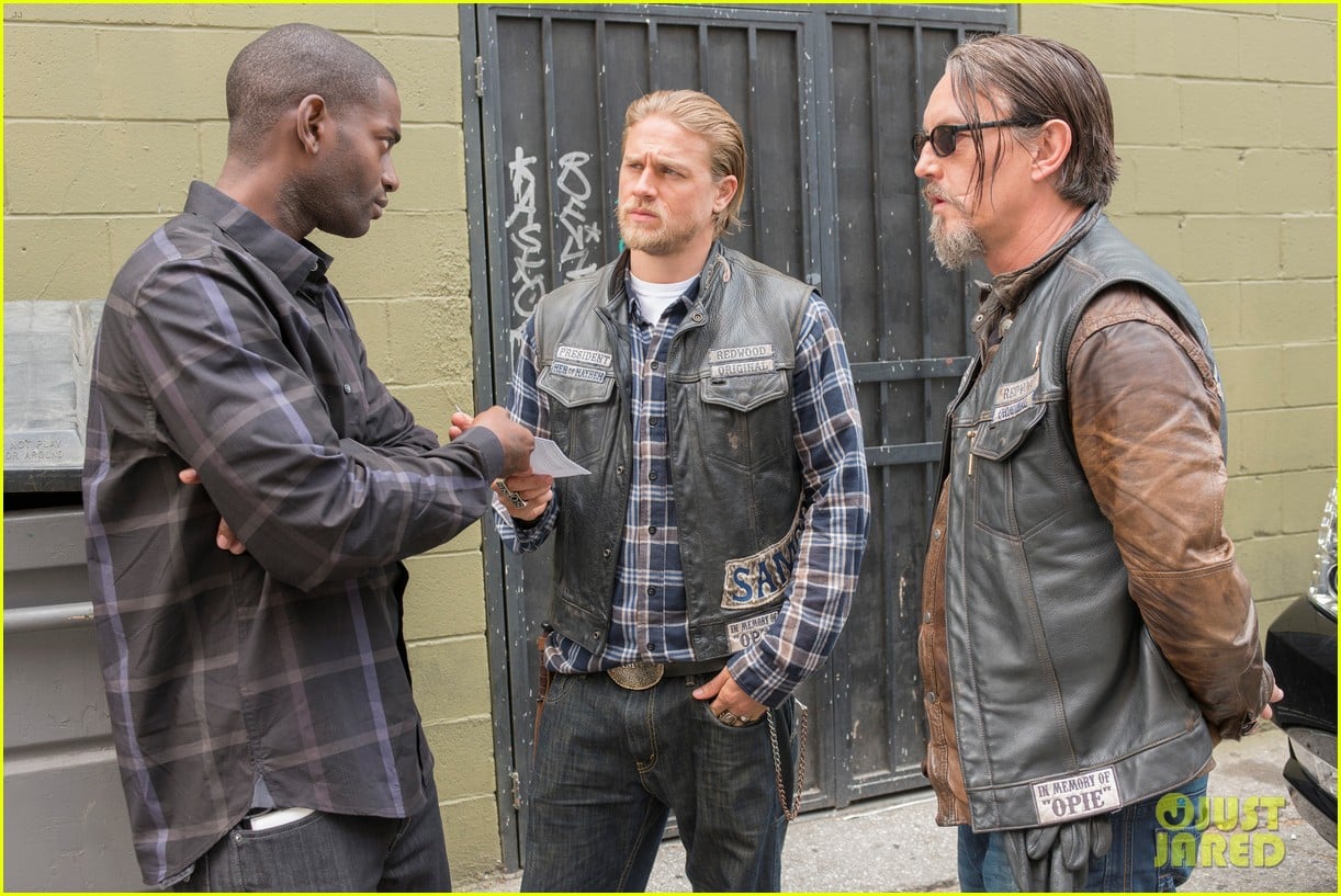 'Sons of Anarchy' Series Finale Spoilers: Did Jax Live or Die?: Photo 3258734 | Charlie Hunnam ...