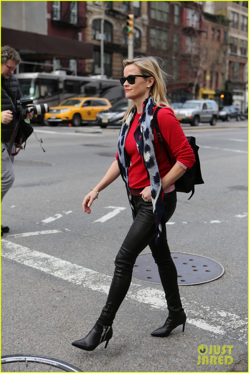 Reese Witherspoon Admits Crying & Telling Husband Jim Toth 'F--K You ...