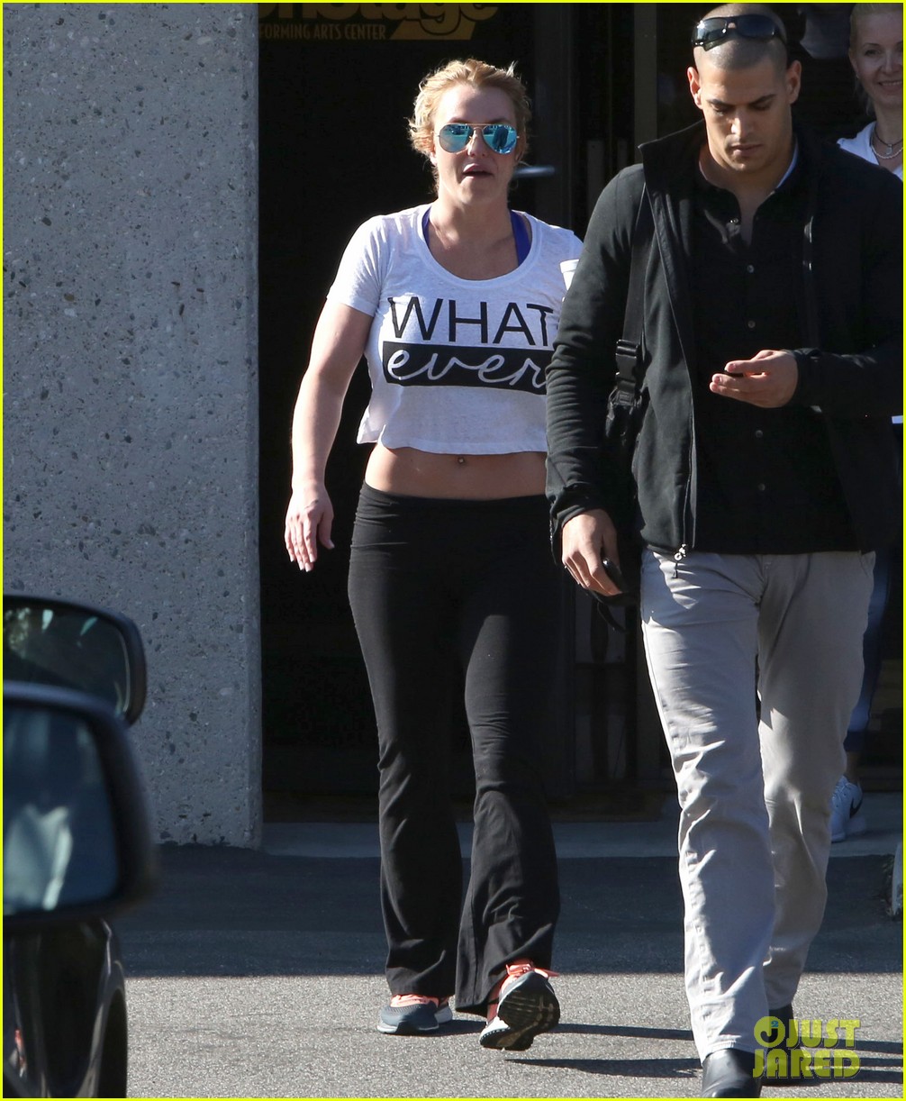 Photo: britney spears rock hard abs dance studio 08 | Photo 3275355 ...