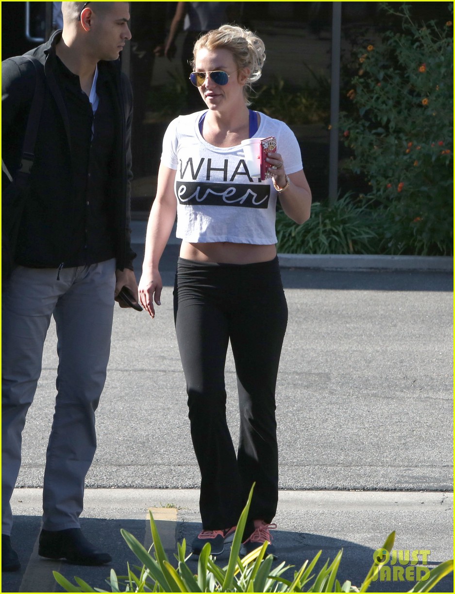 Britney Spears Flashes Rock Hard Abs After Dance Rehearsal: Photo ...
