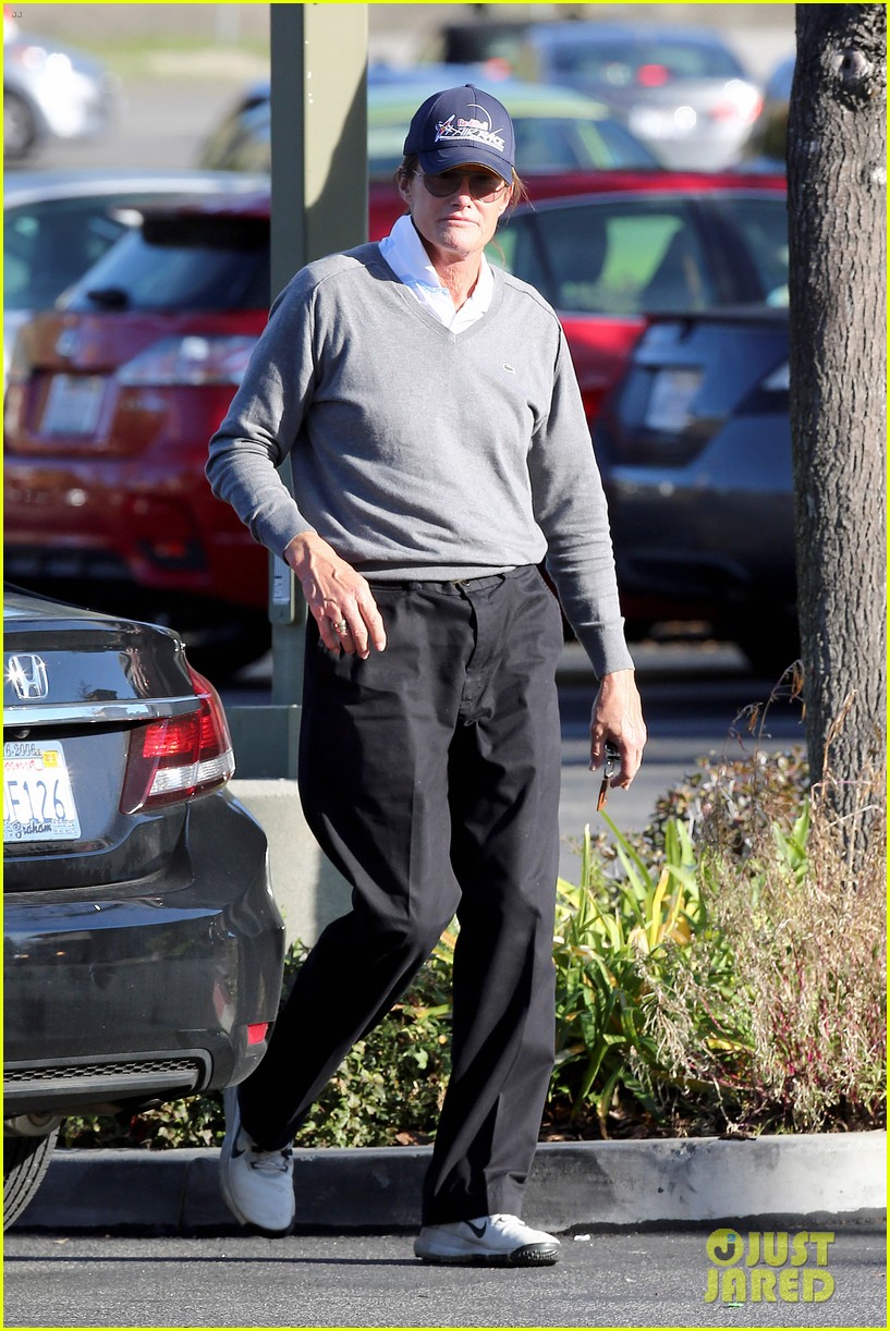 This Bruce Jenner Tabloid Cover Has the Web Buzzing: Photo 3280767 ...