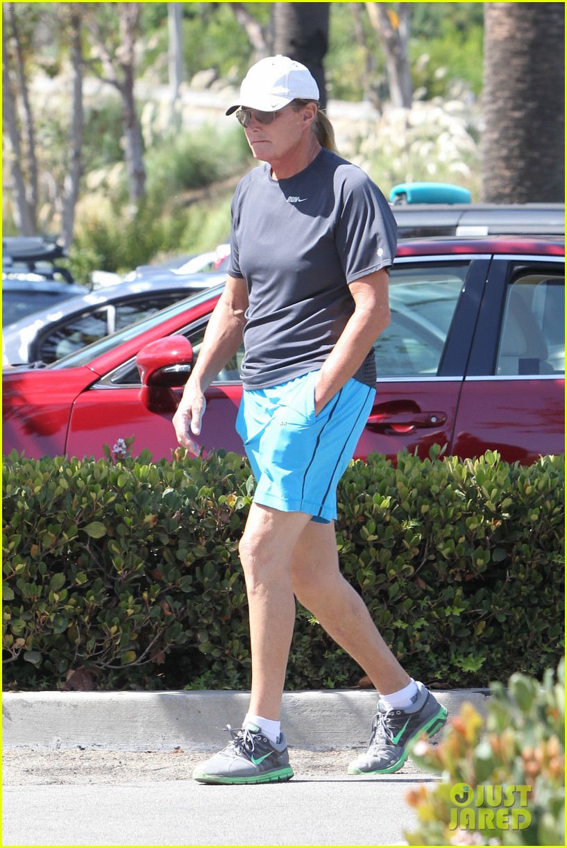 Bruce Jenner's Transition to Woman Has Been Confirmed: Photo 3292339 ...