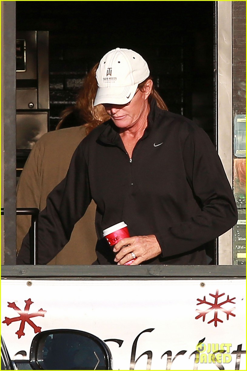 Bruce Jenner's Transition to Woman Has Been Confirmed: Photo 3292350 ...