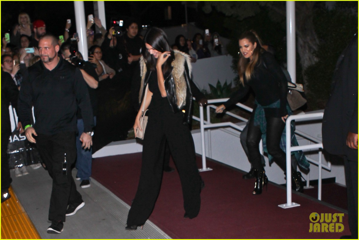 Kim Kardashian Flaunted Major Cleavage for Girls' Night Out: Photo ...