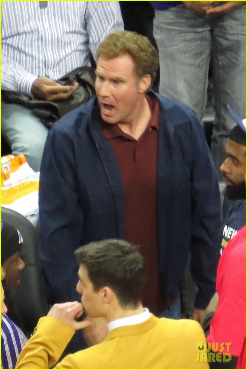 Mark Wahlberg & Will Ferrell Film the Infamous Basketball Throwing ...