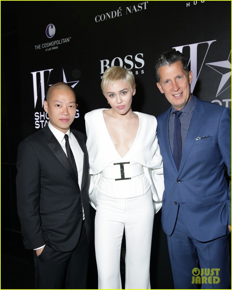 Miley Cyrus & Hailee Steinfeld Are White Hot at Shooting Stars Exhibit ...