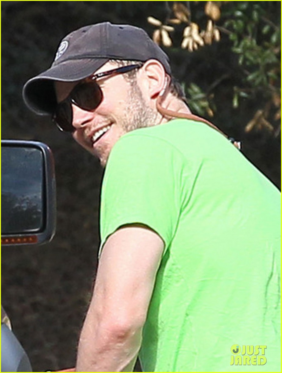 Chris Pratt & Anna Faris Spend Time Together For a Family Bike Ride: Photo 3285923 | Anna Faris ...