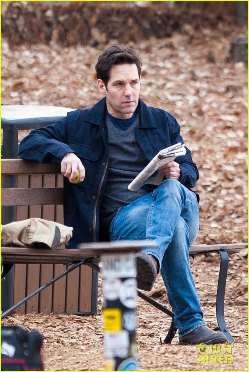 Paul Rudd Looks Horrified By His Snack On Set: Photo 3287031 | Paul ...