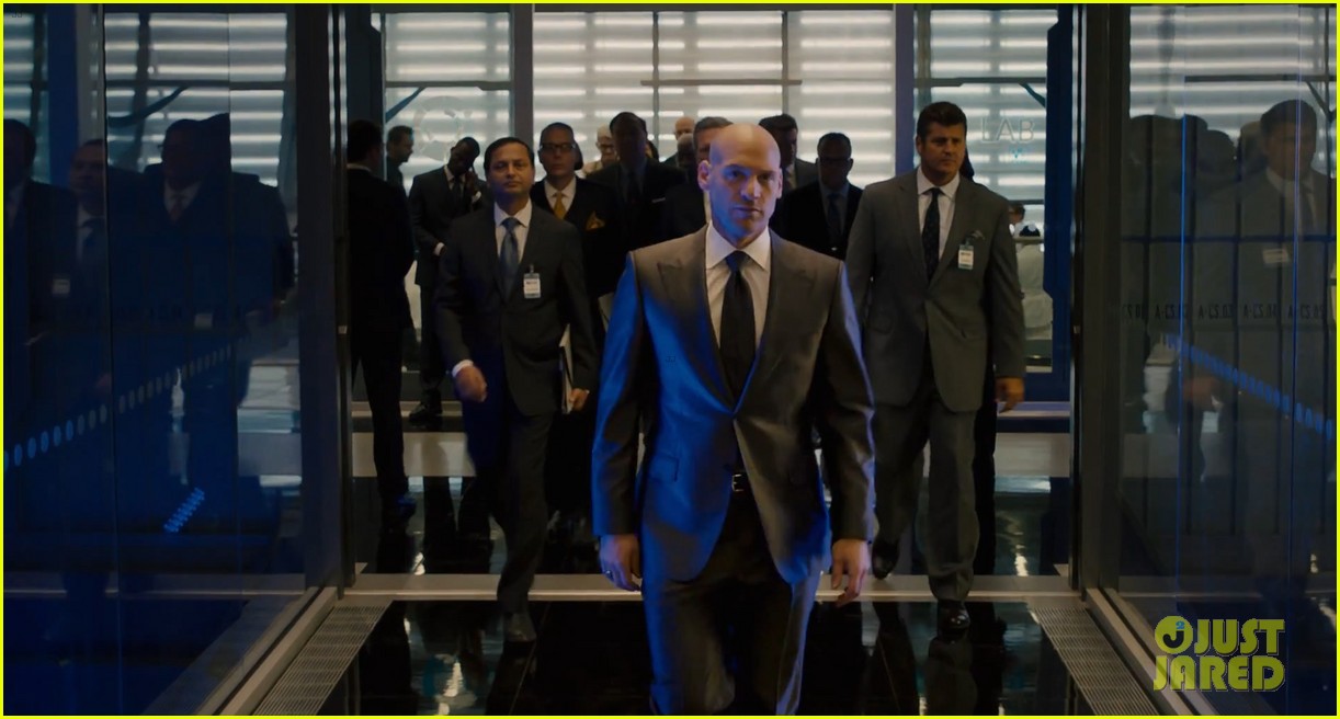 Paul Rudd Displays Ripped Six Pack Abs in 'Ant-Man' Trailer!: Photo ...