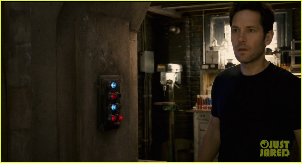 Paul Rudd Displays Ripped Six Pack Abs in 'Ant-Man' Trailer!: Photo ...