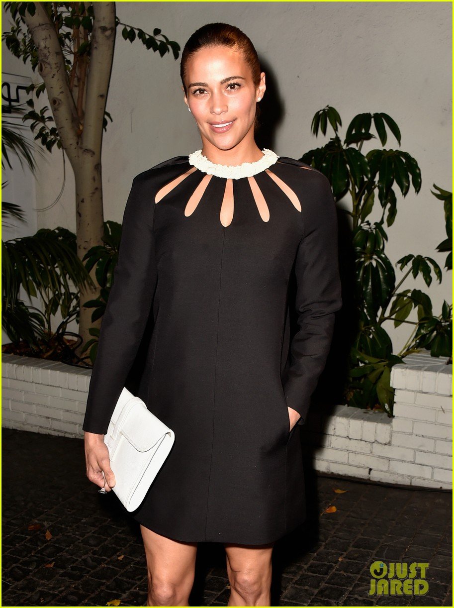 Salma Hayek & Minnie Driver Rock Big Curls for Pre-Golden Globes Party ...