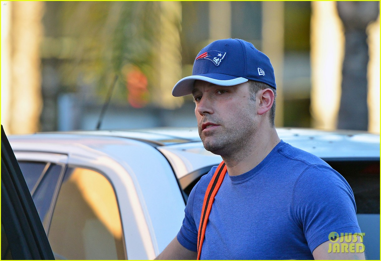 Ben Affleck's Batman Muscles Keep Getting Bigger & Bigger!: Photo ...