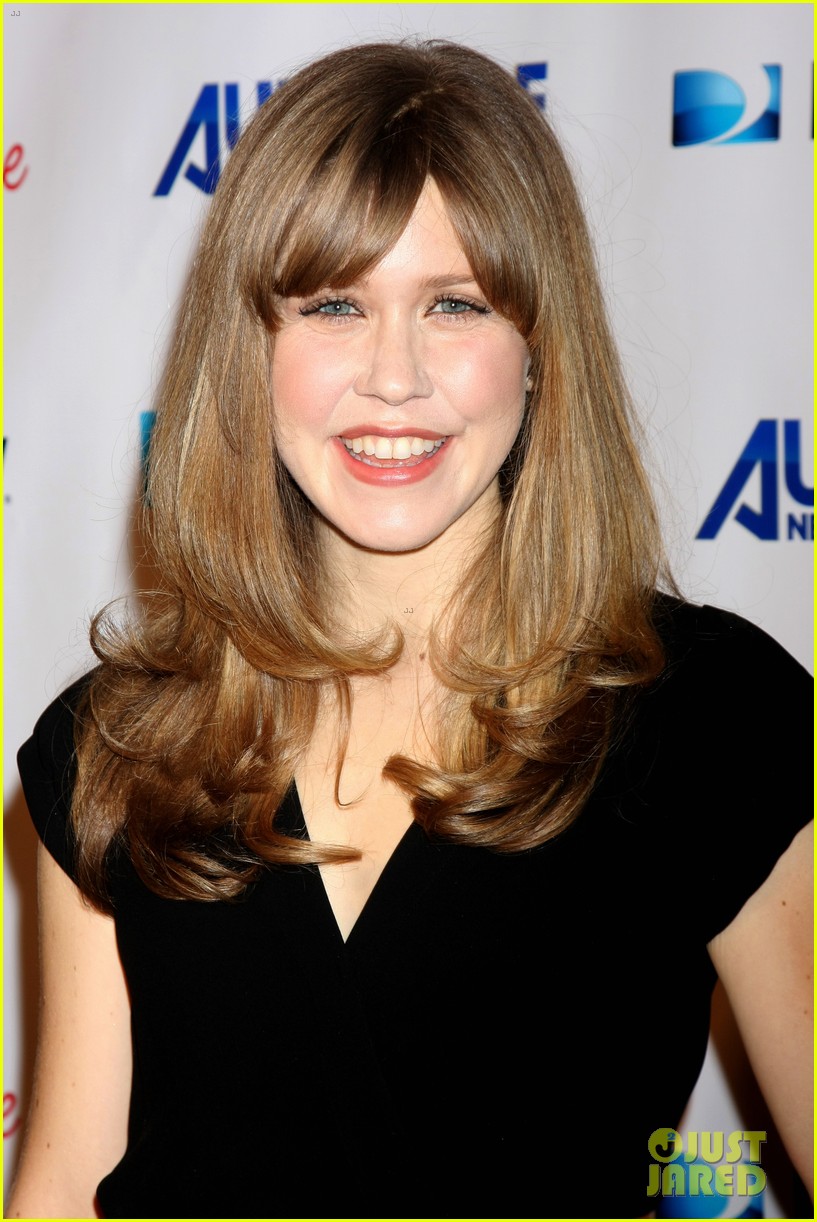 Adam Brody & Lisa Joyce Sleep Together as Siblings in 'Billy & Billie ...