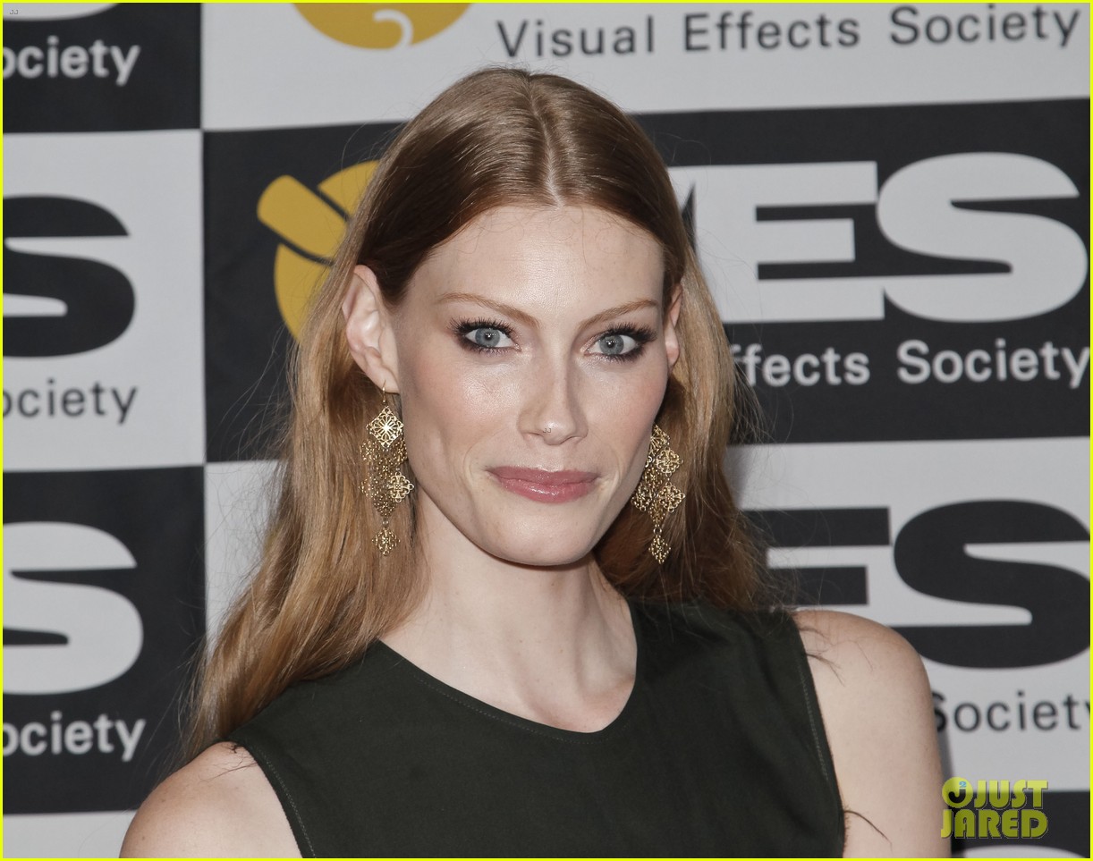 Jamie Chung & Karine Vanasse Get Glam to Present at the Visual Effects ...