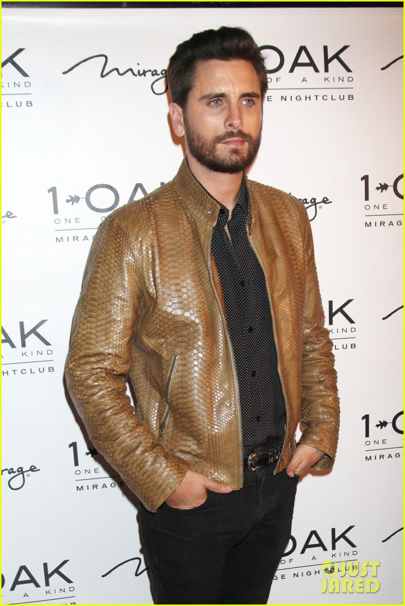 Kourtney Kardashian & Scott Disick Hit Party Scene in Las Vegas: Photo ...