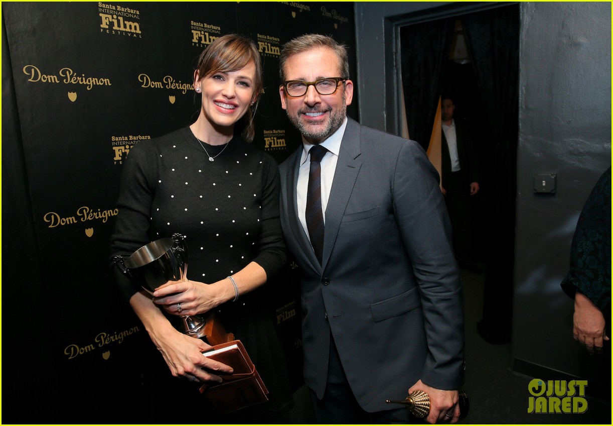 Jennifer Garner Honors Steve Carell with Outstanding Performer of the ...