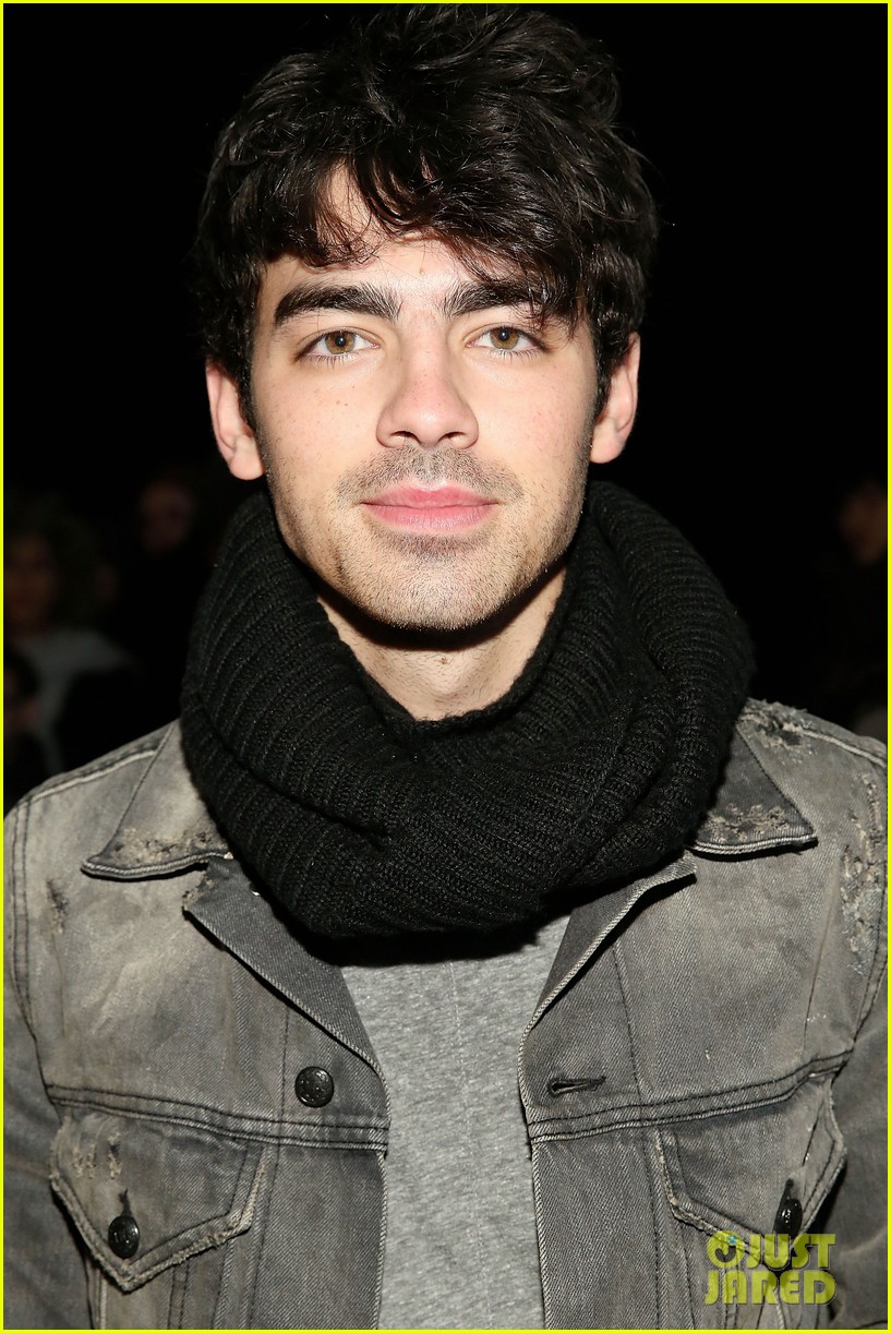 Joe Jonas & Kelly Rowland Sit Front Row During NYFW: Photo 3306067 ...