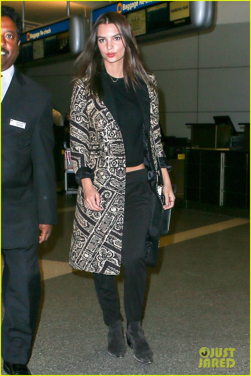 Emily Ratajkowski Didn't Recognize Ben Affleck the First Time She Met ...