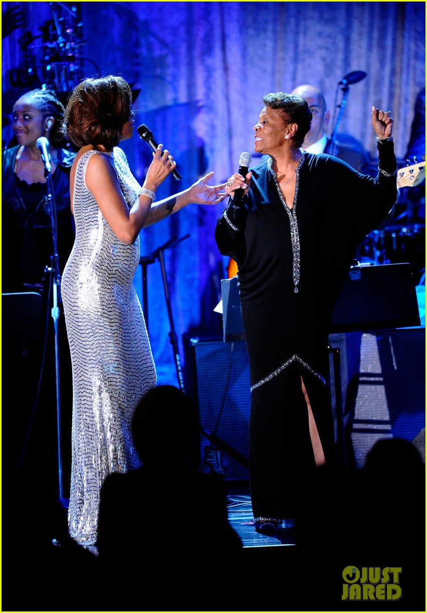 Dionne Warwick Hospitalized After Eerie Shower Accident: Photo 3297566 ...