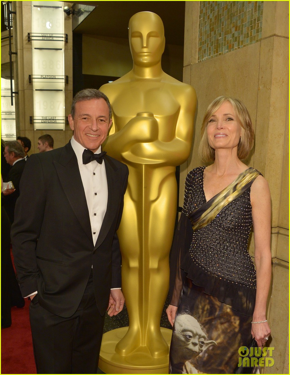 Disney CEO Bob Iger's Wife Wore a Yoda Dress to Oscars 2015: Photo ...