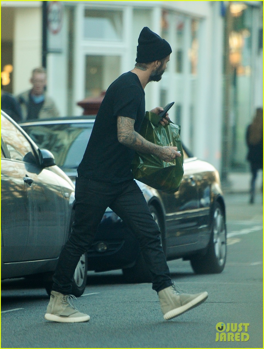 David Beckham Runs Errands Rocking His Sexy Scruff: Photo 3321399 ...