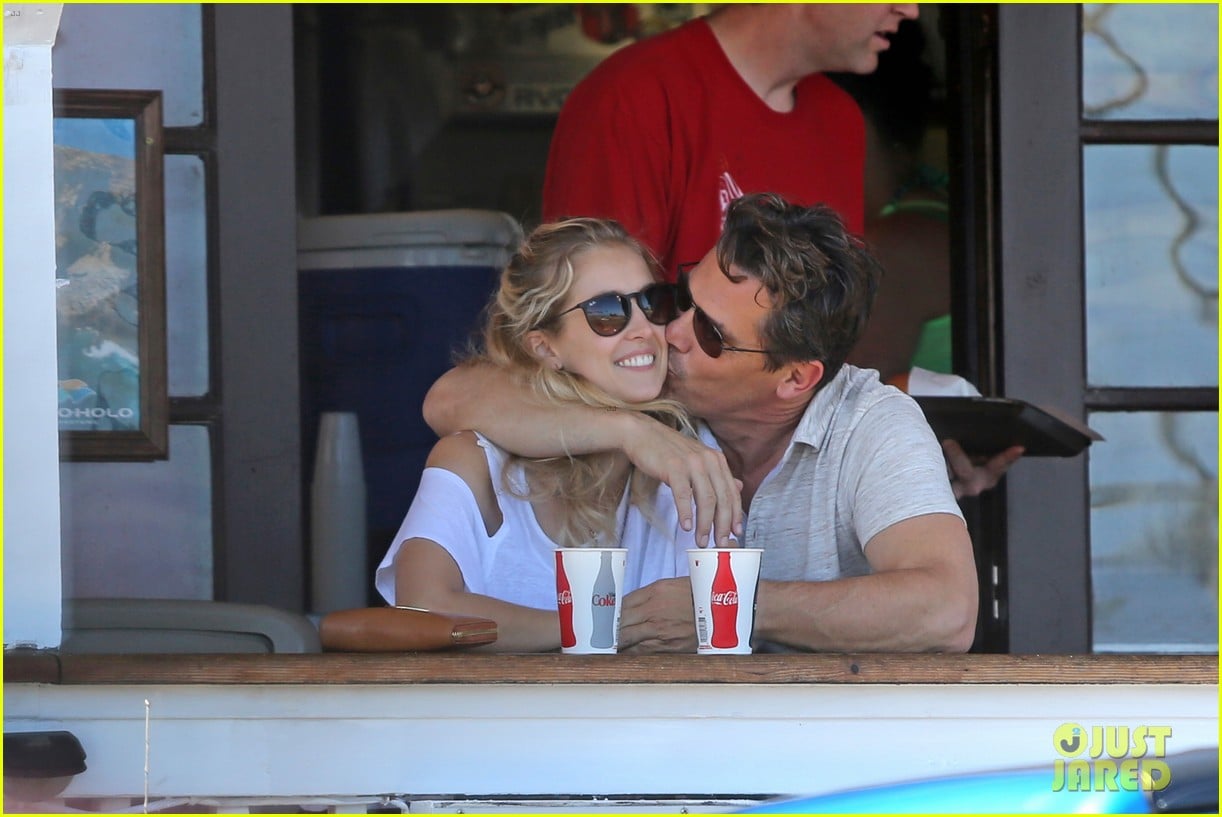 Josh Brolin Goes Shirtless for Paddleboarding Fun in Hawaii: Photo ...