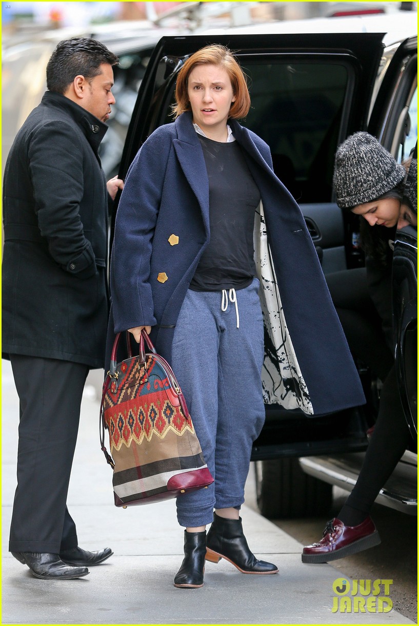 Lena Dunham Debuts New Pixie Cut & Talks Guest Starring on 'Scandal' on ...